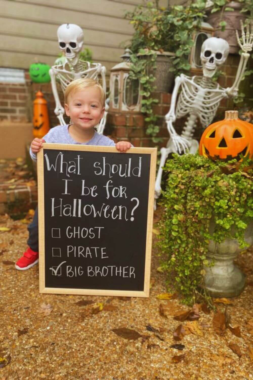 23 Spooky Ideas for Halloween Pregnancy Announcements: October Surprise ...